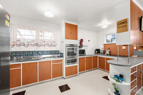 11 John Street, Stokes Valley, Lower Hutt, Wellington For Sale