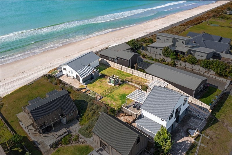 145 Pukehina Parade, Pukehina, Western Bay Of Plenty, Bay Of Plenty