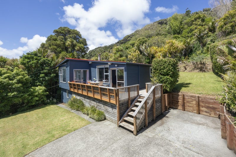 30 Piha Road, Piha, Waitakere City, Auckland