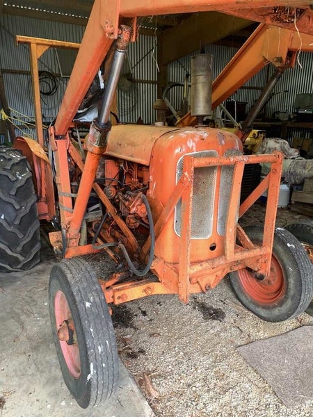 Nuffield tractor & loader 3DL : BidBud