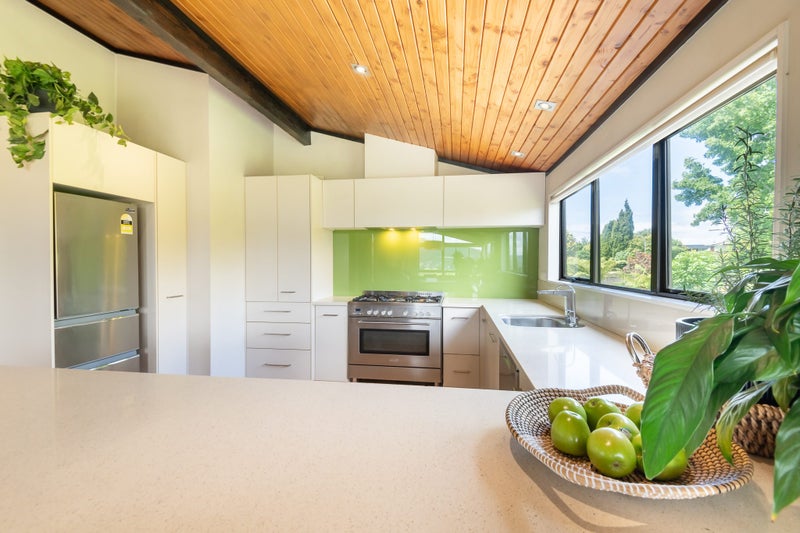 49 Grand Vue Road, Kawaha Point, Rotorua, Bay Of Plenty