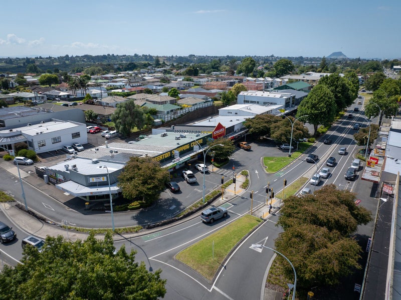 2-4/1307-1315 Cameron Road, Gate Pa, Tauranga, Bay Of Plenty