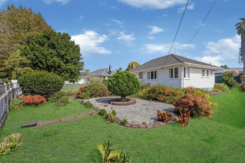 71 Beach Road, Te Atatu Peninsula, Waitakere City, Auckland