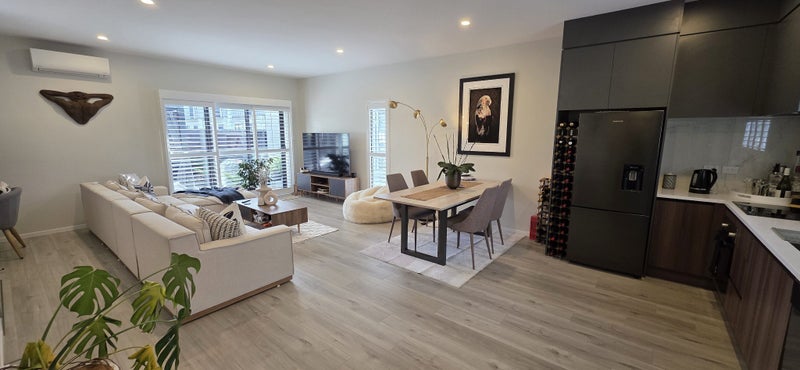 1/1 Holland Avenue, Point England, Auckland City, Auckland