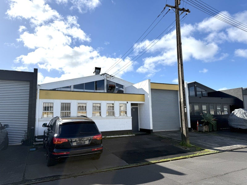 3/42 Henderson Valley Road, Henderson, Waitakere City, Auckland