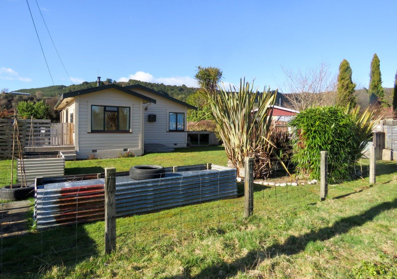 7 Main Street, Reefton, Buller, West Coast