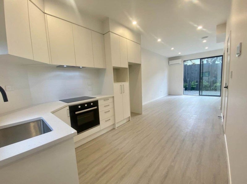 8/52 Rua Road, Glen Eden, Waitakere City, Auckland