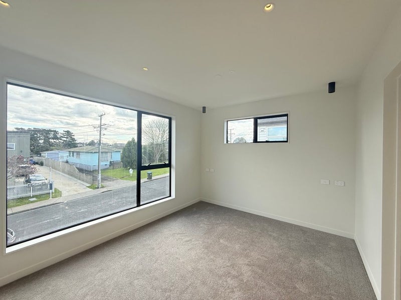 2/54 Boakes Road, Mount Wellington, Auckland City, Auckland