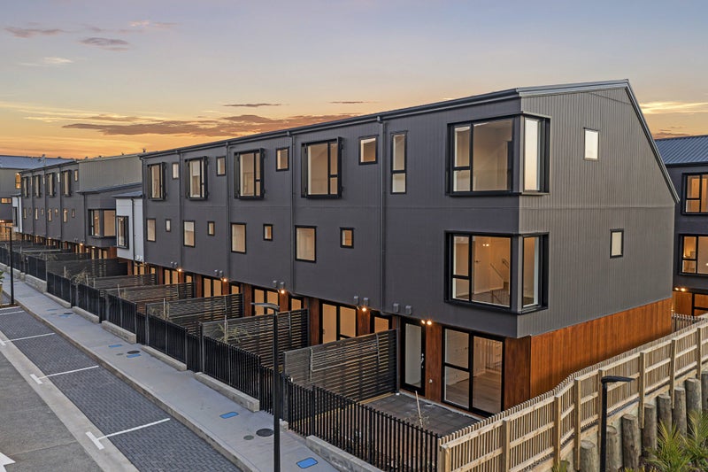 18 Ara Mara Hua, Henderson, Waitakere City, Auckland