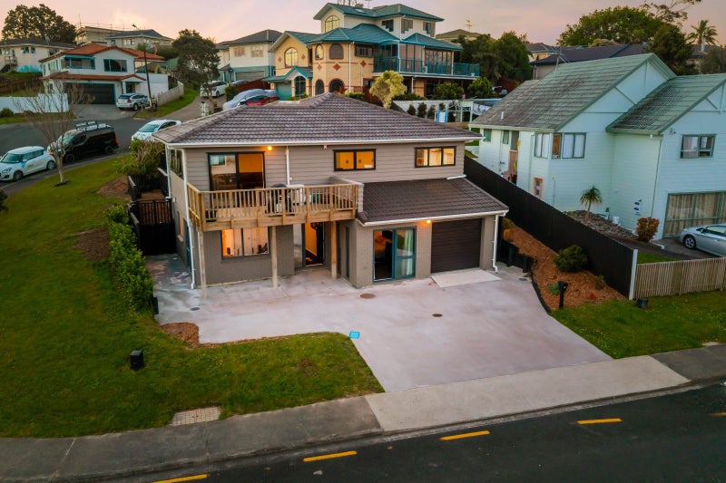 50 Garton Drive, Massey, Waitakere City, Auckland