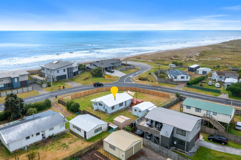2 Pukehina Parade, Pukehina, Western Bay Of Plenty, Bay Of Plenty