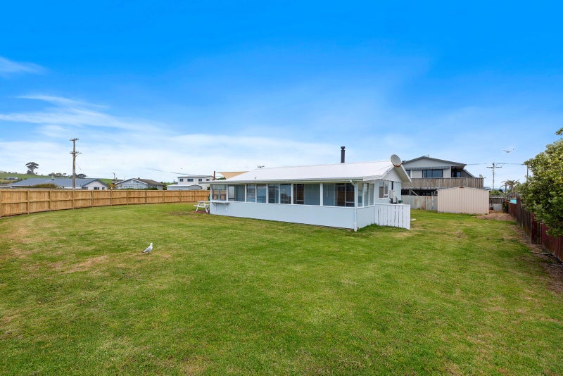 2 Pukehina Parade, Pukehina, Western Bay Of Plenty, Bay Of Plenty