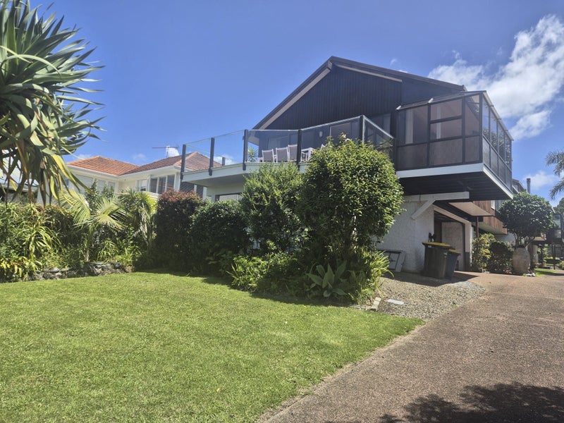 21A Peter Terrace, Castor Bay, North Shore City, Auckland