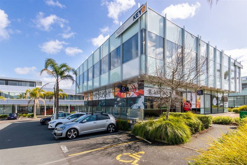 E2/4 Orbit Drive, Rosedale, North Shore City, Auckland