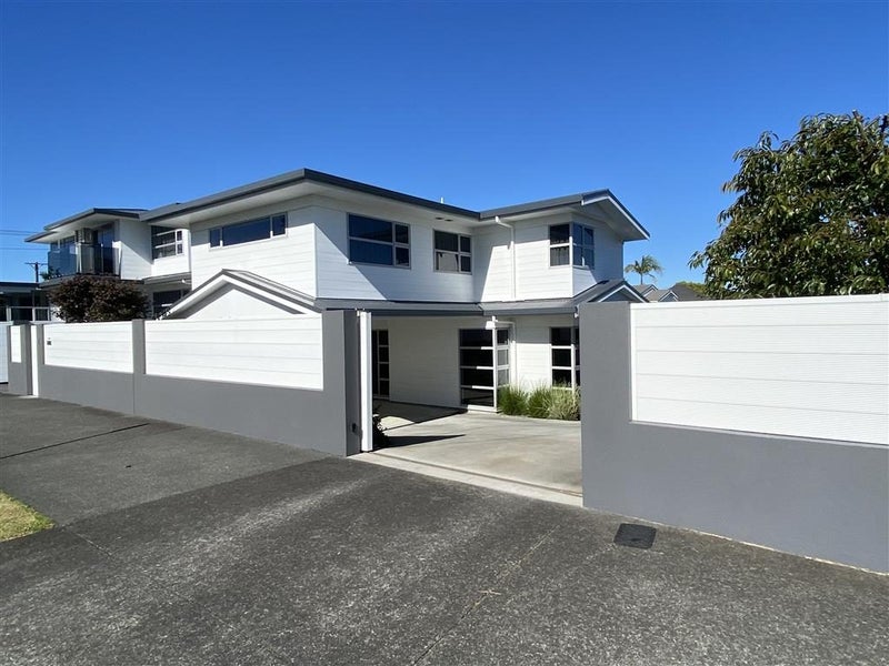 6 Muripara Ave, Point Chevalier, Auckland City, Auckland