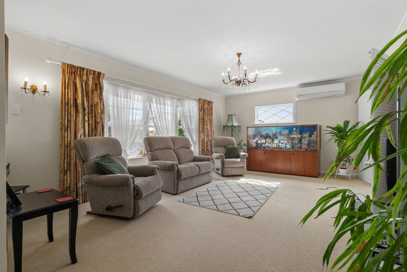 27 Miro Road, Mangere Bridge, Manukau City, Auckland