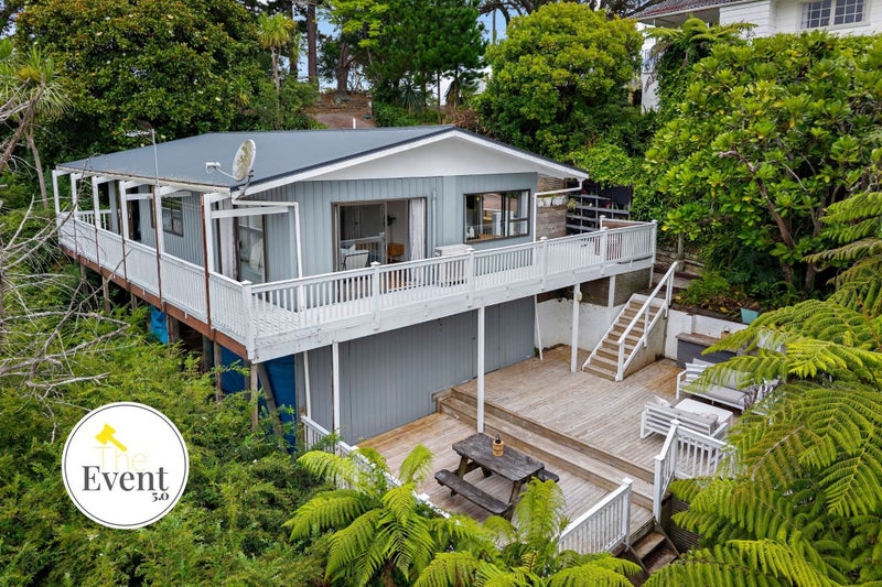 990 East Coast Road, Torbay, North Shore City, Auckland