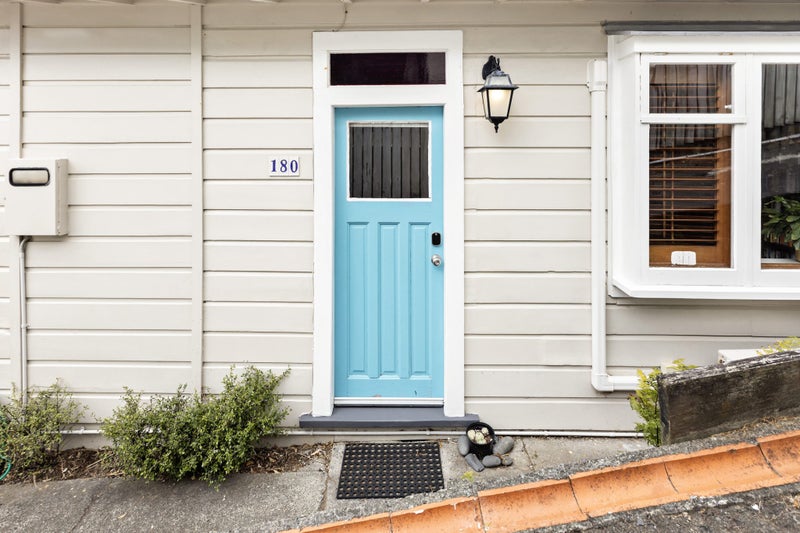 180 Sutherland Road, Lyall Bay, Wellington, Wellington For Sale