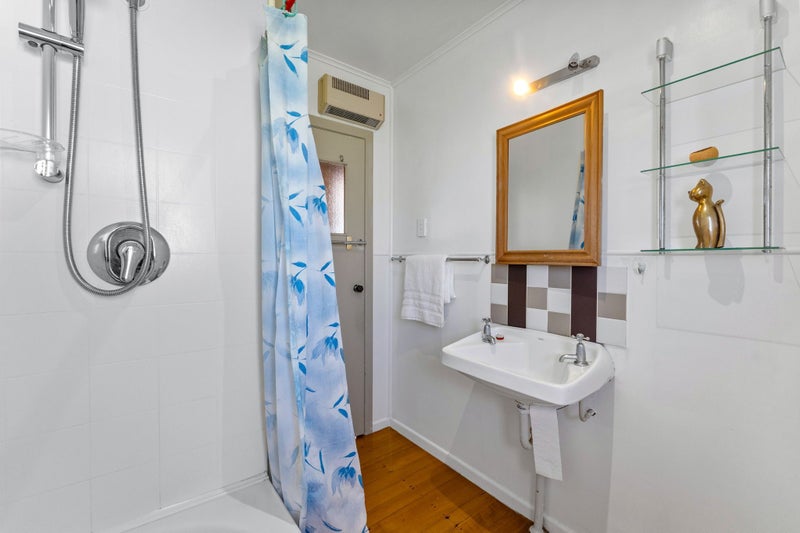 4 Duncan Avenue, Te Atatu South, Waitakere City, Auckland