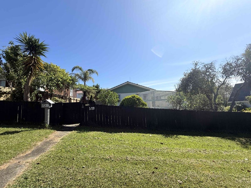 1/20 Lavery Place, Sunnynook, North Shore City, Auckland For Rent