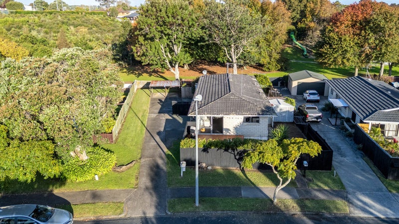 1/34 Imogene Way, Half Moon Bay, Manukau City, Auckland For Sale