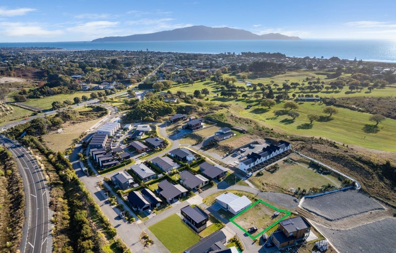 14 Mirek St, Waikanae Beach, Kapiti Coast, Wellington For Sale