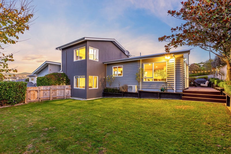 11 Te Puia Drive, Aotea, Porirua, Wellington For Sale