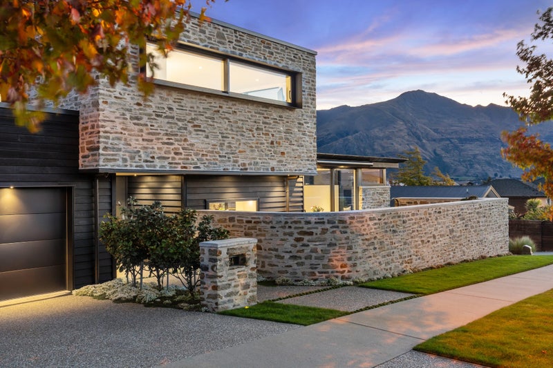 34 Minaret Ridge, Wanaka, Otago For Sale