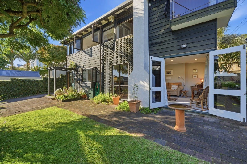 2/32 Albert Road, Devonport, North Shore City, Auckland For Sale
