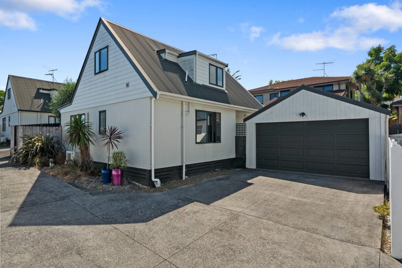 20B Howe Street, Howick, Manukau City, Auckland For Sale