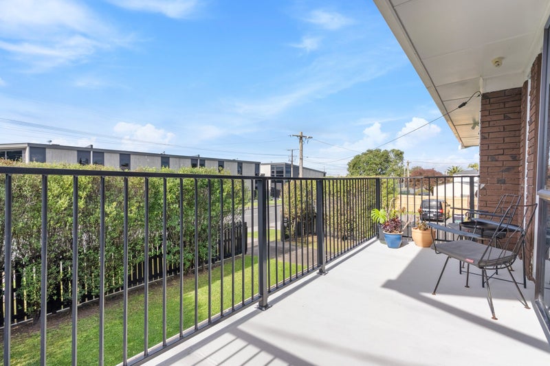 720 Te Atatu Road, Te Atatu Peninsula, Waitakere City, Auckland For Sale