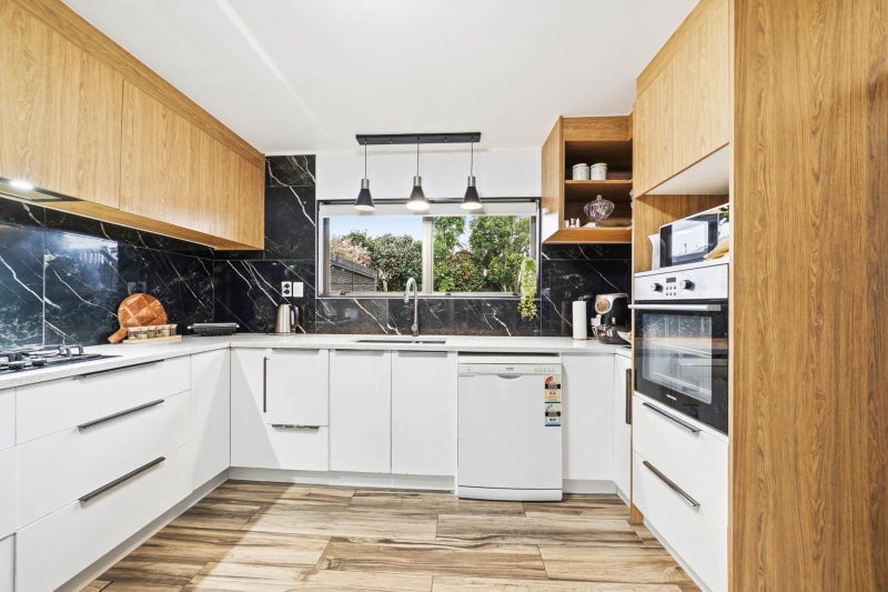 151 Carnoustie Drive, Wattle Downs, Manukau City, Auckland For Sale