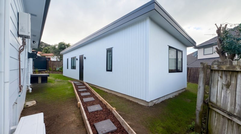 Granny/23 Lisa Rise, Half Moon Bay, Manukau City, Auckland For Rent