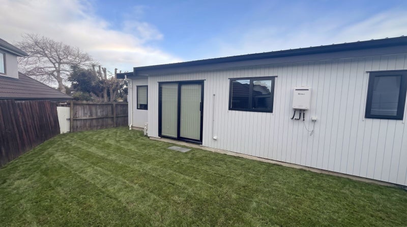 Granny/23 Lisa Rise, Half Moon Bay, Manukau City, Auckland For Rent
