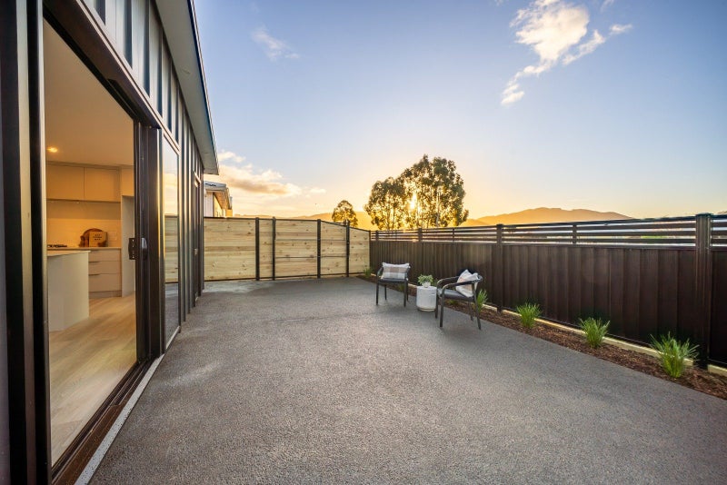 81a and 81b Mawai Hakona Drive, Wallaceville, Upper Hutt, Wellington ...