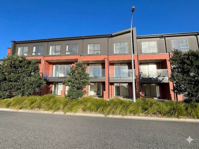 7 Waipuhinui Way, Wiri, Manukau City, Auckland For Rent