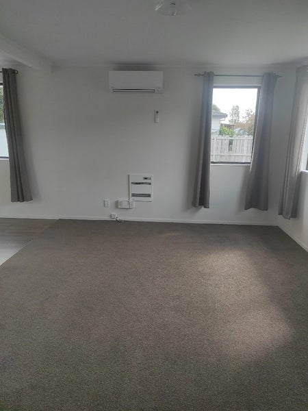 2/21 Penion Drive, Flat Bush, Manukau City, Auckland For Rent