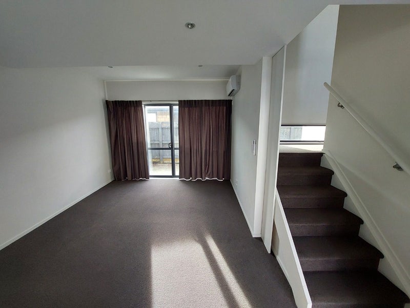 2/195 Massey Street, Frankton, Hamilton, Waikato For Rent