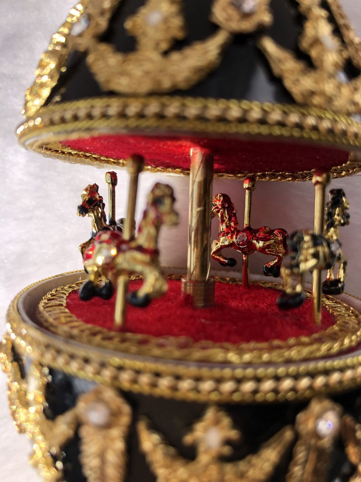 Hand Craft Decorated Goose Egg - Carousel Music Box : BidBud
