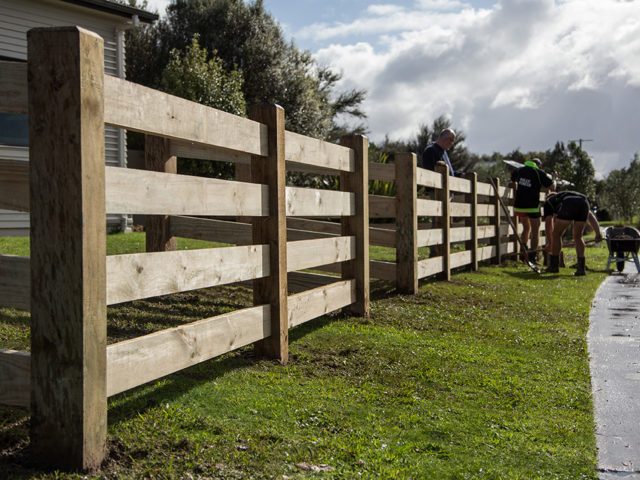 KiwiLock Fencing, Interlocking Post & Rail Fencing : BidBud