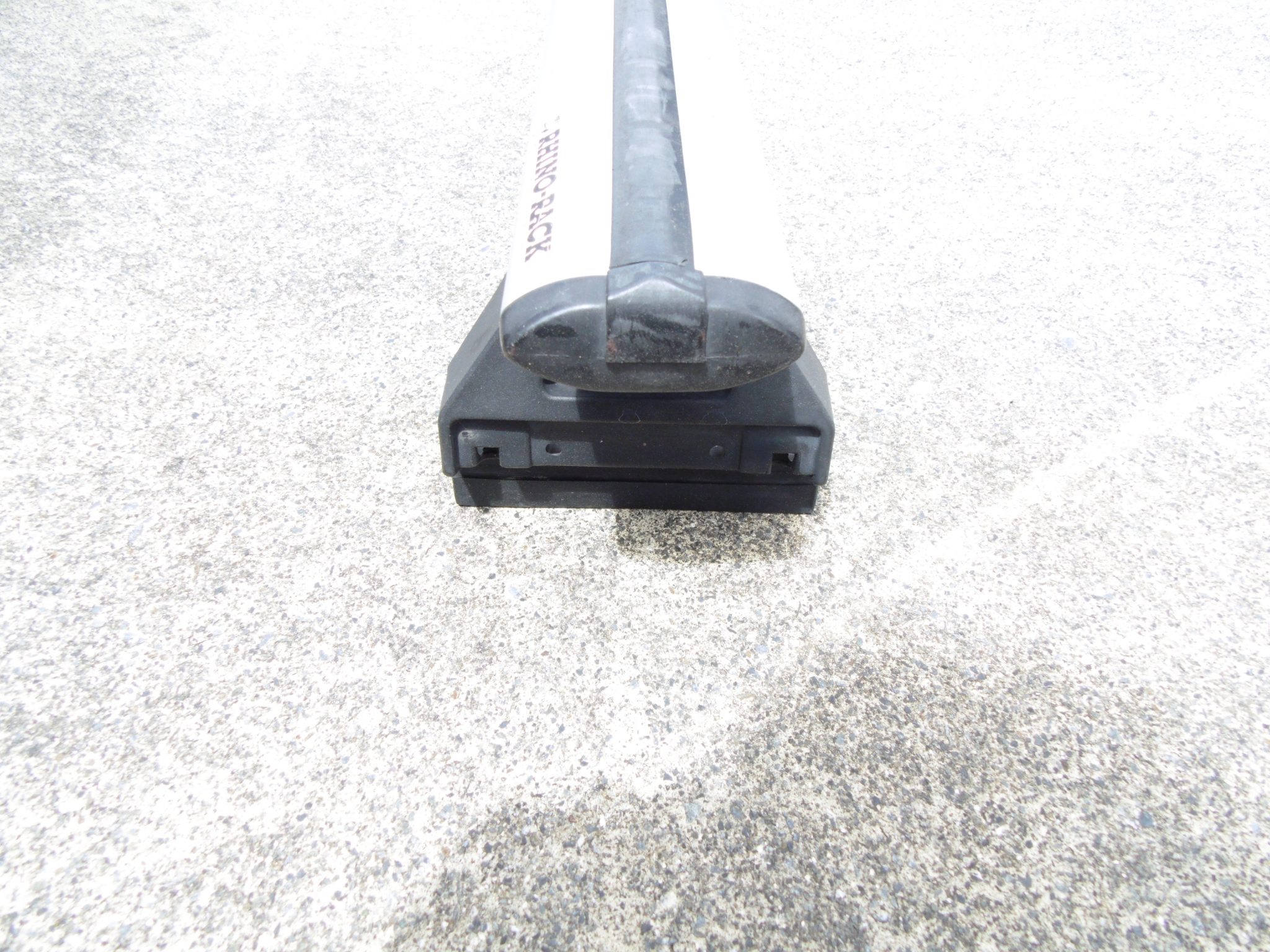 RHINO RACK SILVER VORTEX BAR WITH GUTTER MOUNT LEGS : BidBud