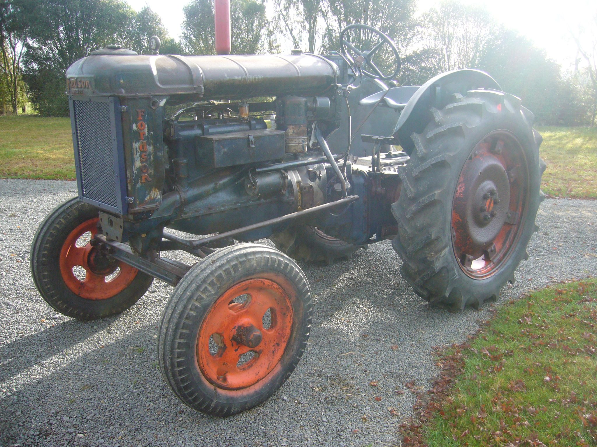 Fordson E27N : BidBud