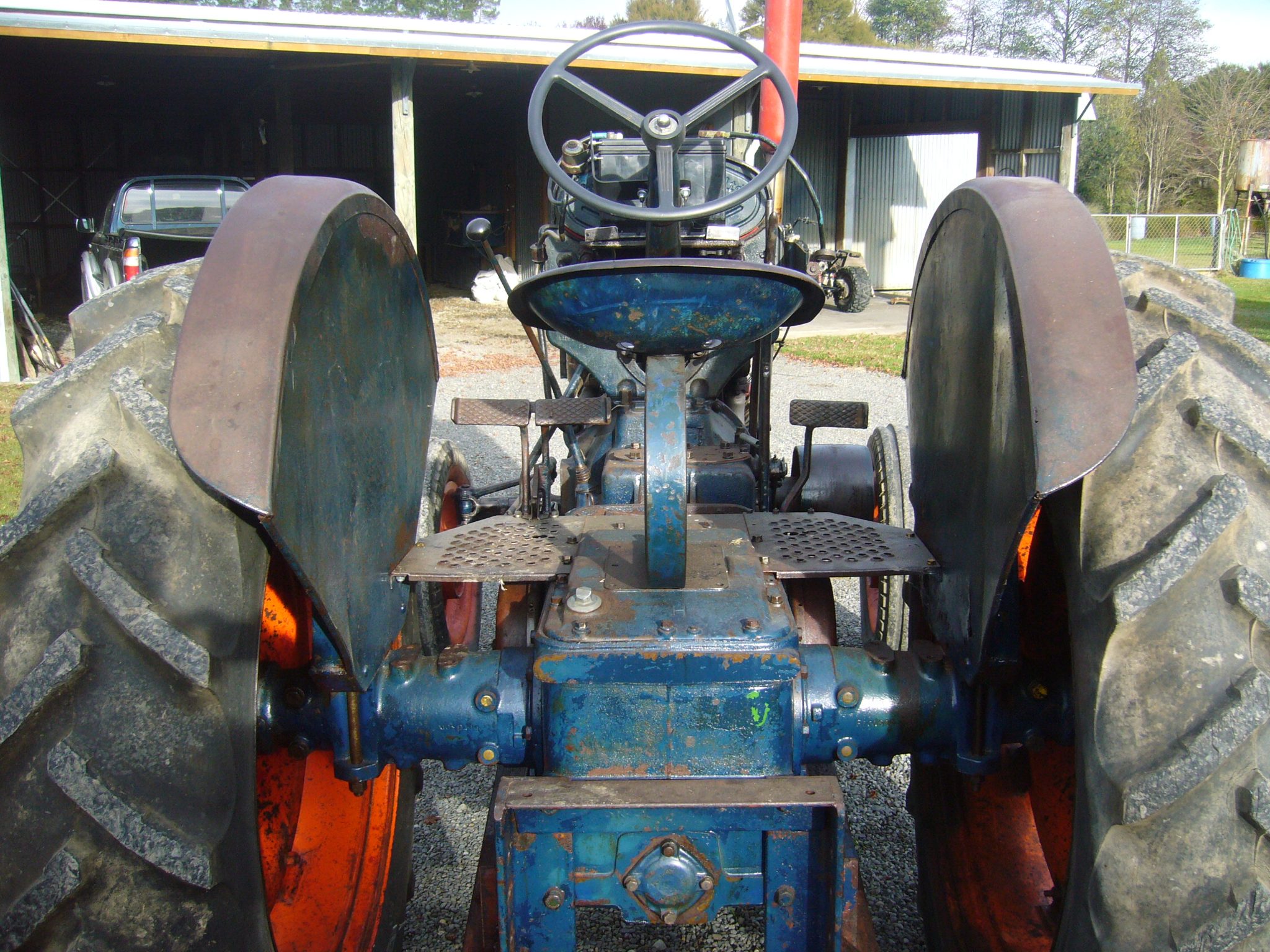 Fordson E27N : BidBud