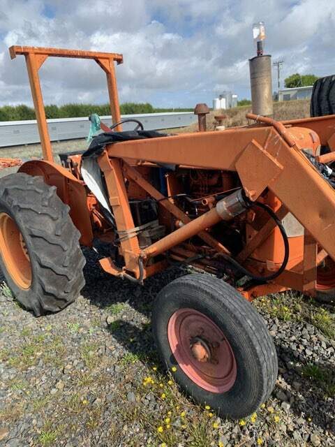 Nuffield tractor & loader 3DL : BidBud