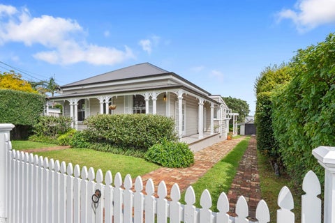 Recently Sold Houses in Stanley Point, Auckland | Trade Me Property
