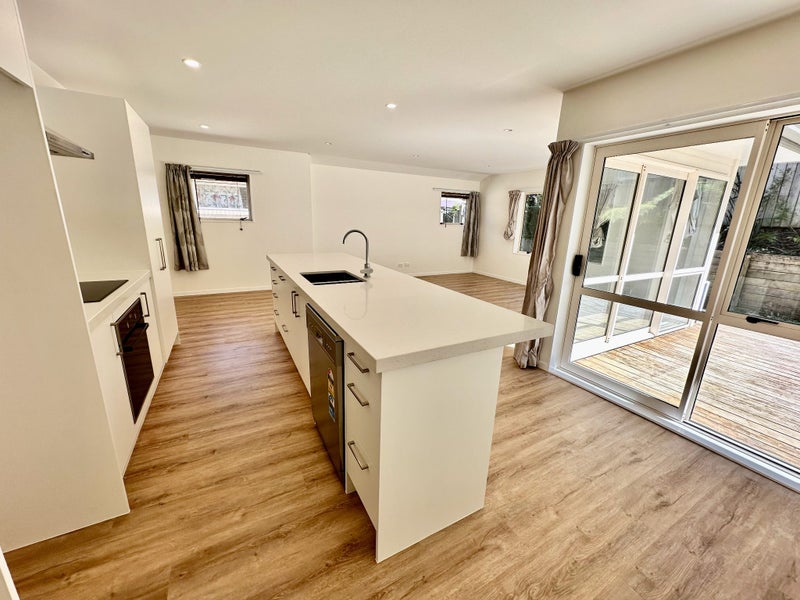 Property Valuation for 27A Easton Park Parade, Glenfield, North Shore ...