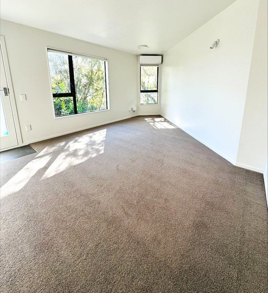 Property Valuation for 6B Gill Road, Lowry Bay, Lower Hutt, Wellington ...