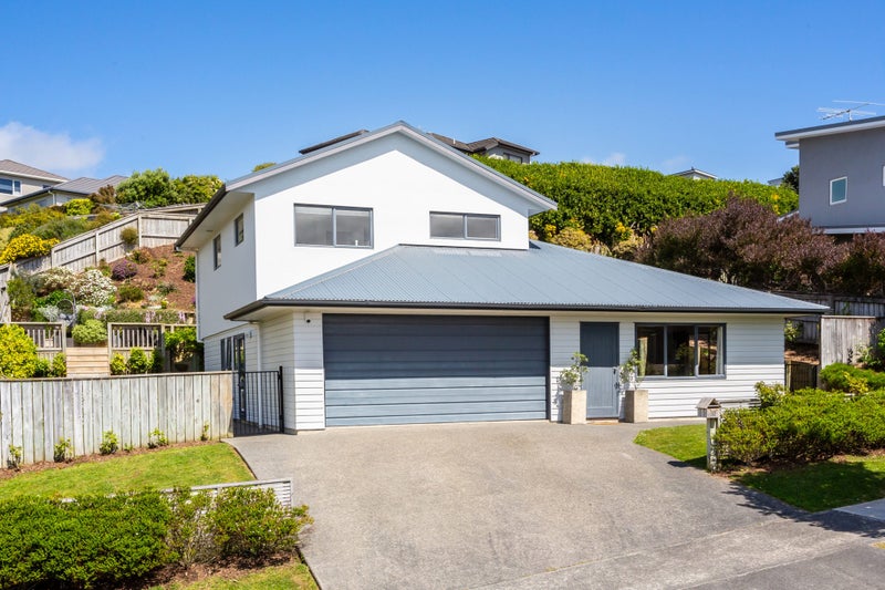 Property Valuation for 10 Te Puia Drive, Aotea, Porirua | Trade Me Property