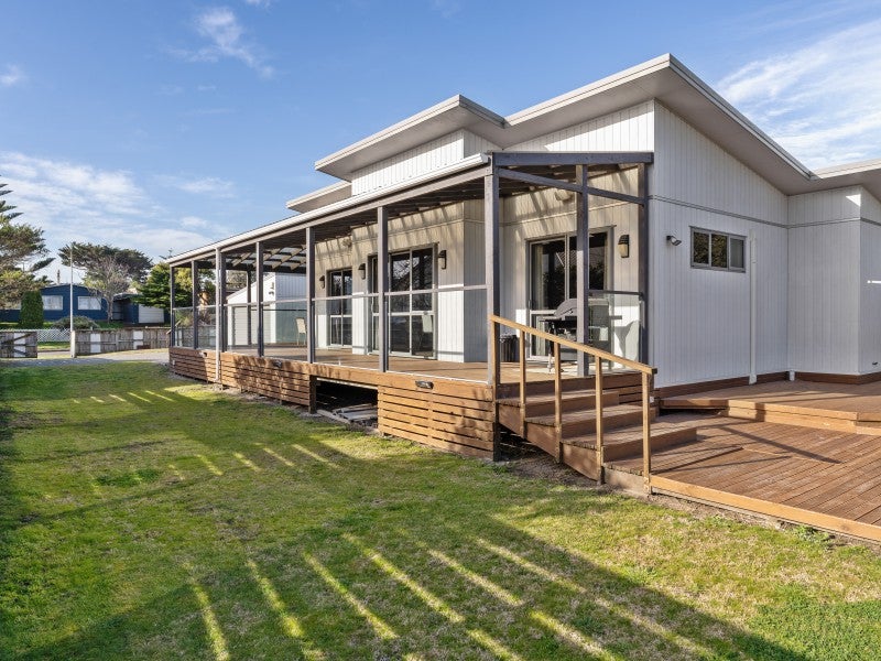 Property Valuation for 12 Alan Lindsay Avenue, Waitarere Beach, Levin ...