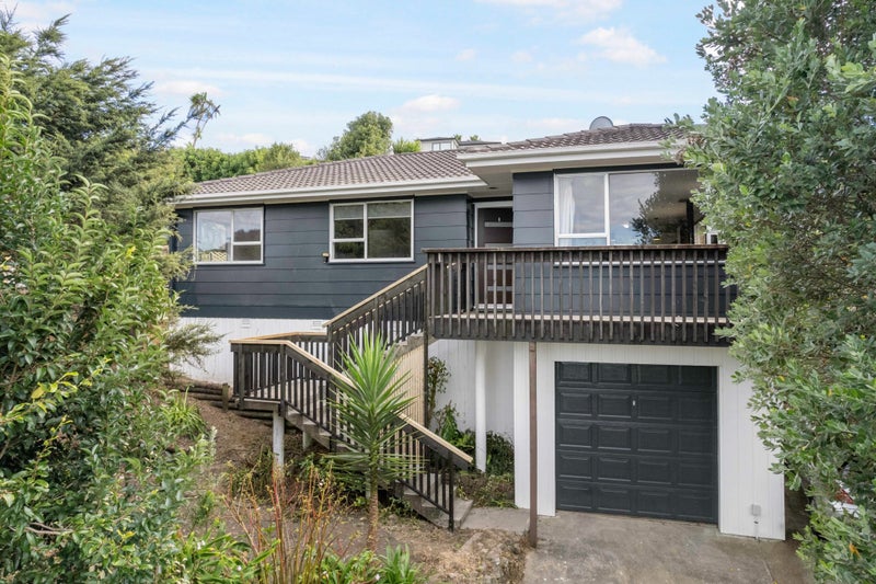 Property Valuation for 13 Laurina Road, Sunnynook, Auckland | Trade Me ...